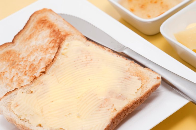 buttered toast - Free Stock Image