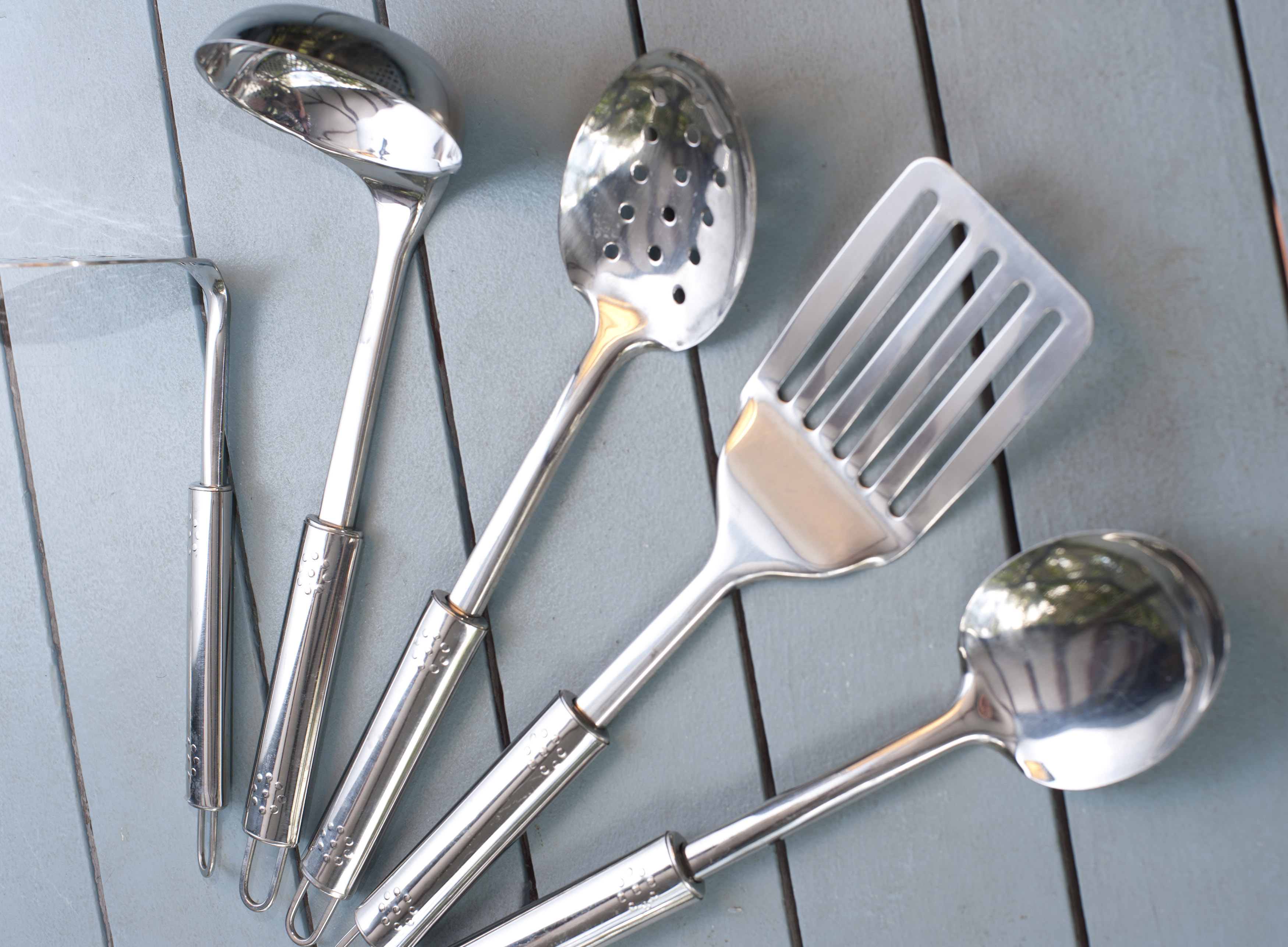 Set of metal kitchen utensils for cooking - Free Stock Image